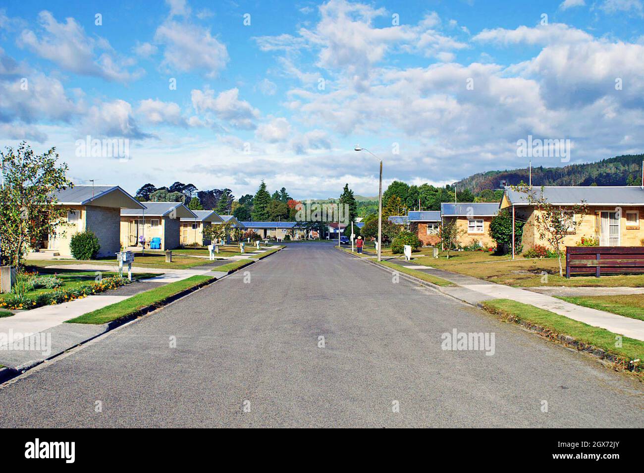 Residential homes rotorua 2005 hi-res stock photography and images - Alamy