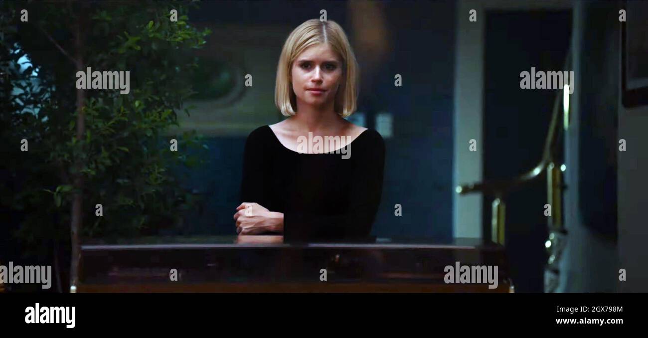 THE BLAZING WORLD, Carlson Young, 2021. © Vertical Entertainment ...