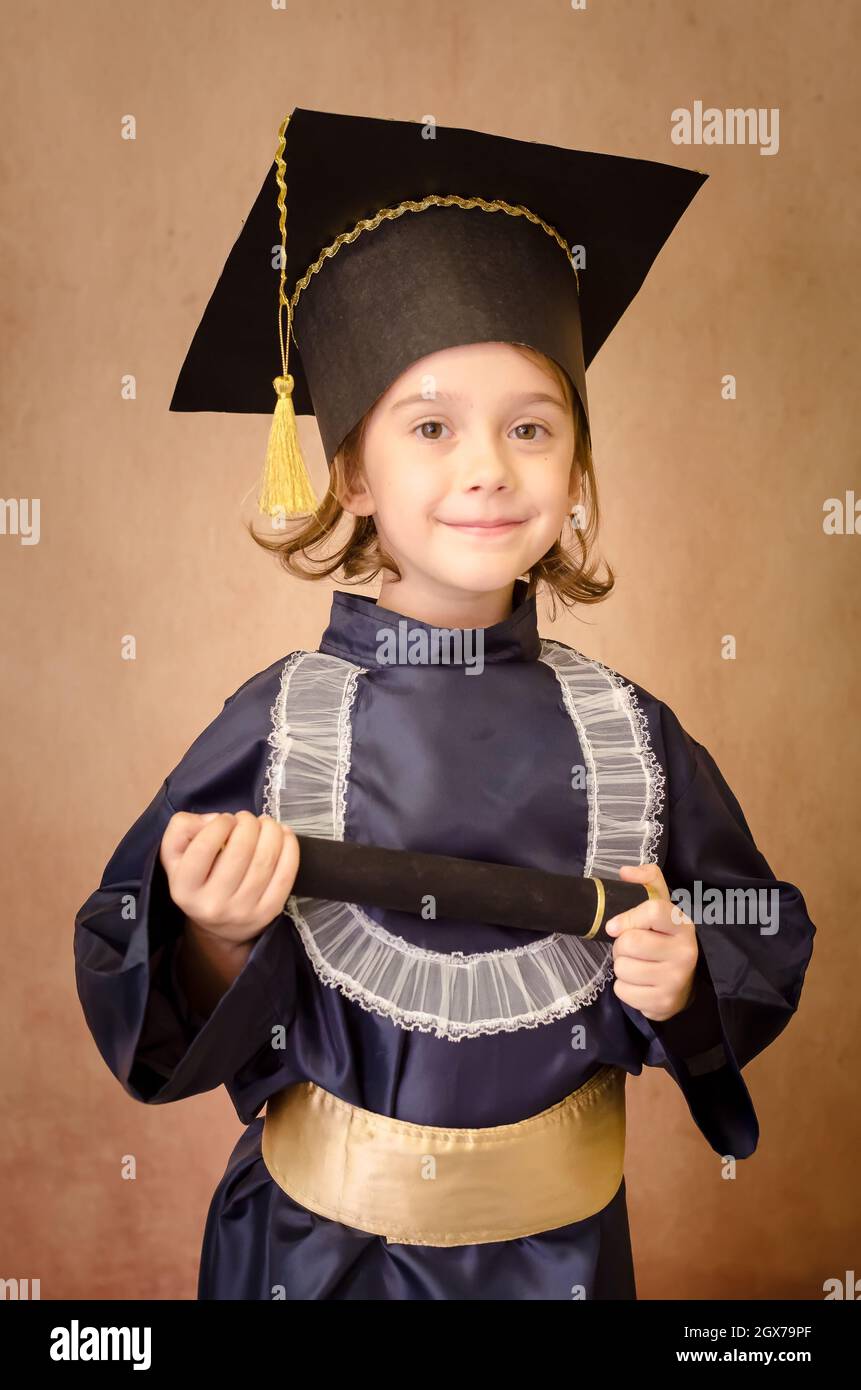 Face graduate graduation hi-res stock photography and images - Alamy