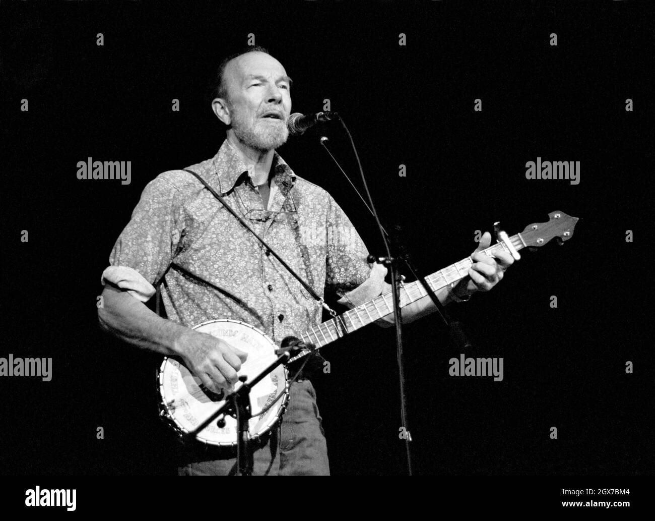 American folk singer Pete Seeger performing at the Royal Festival Hall ...