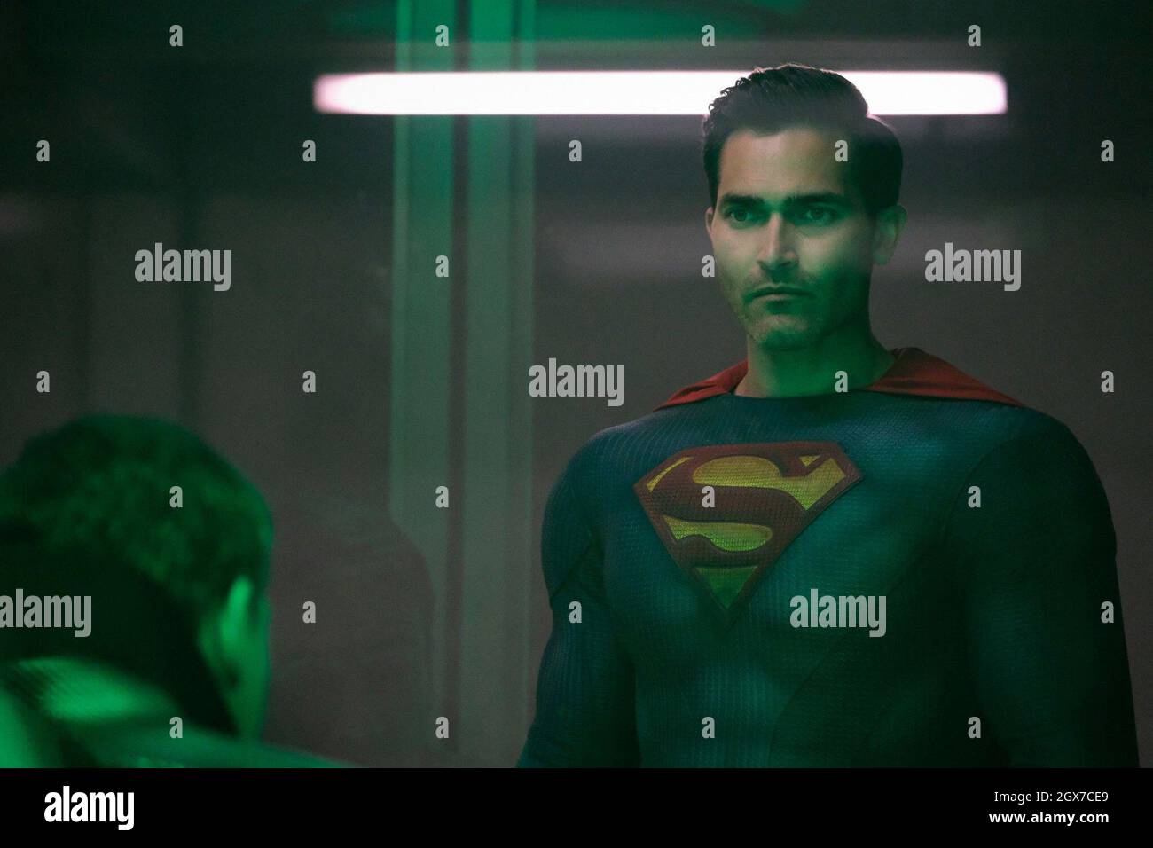 SUPERMAN AND LOIS, (aka SUPERMAN & LOIS), from left: Adam Rayner (back ...