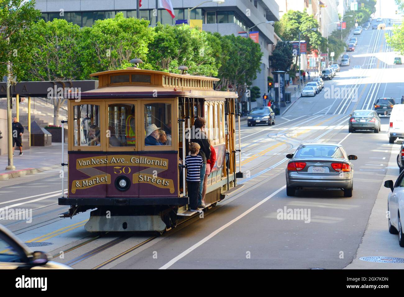 Historic Cable Car California Line on California Street at Battery ...