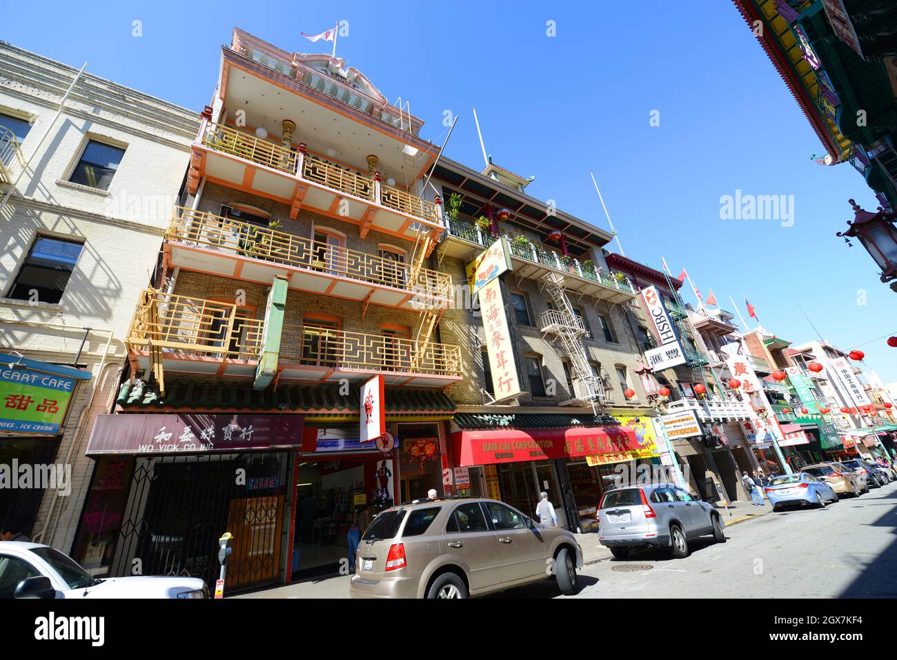 Antique Chinese style commercial buildings on 913 Grant Avenue near ...