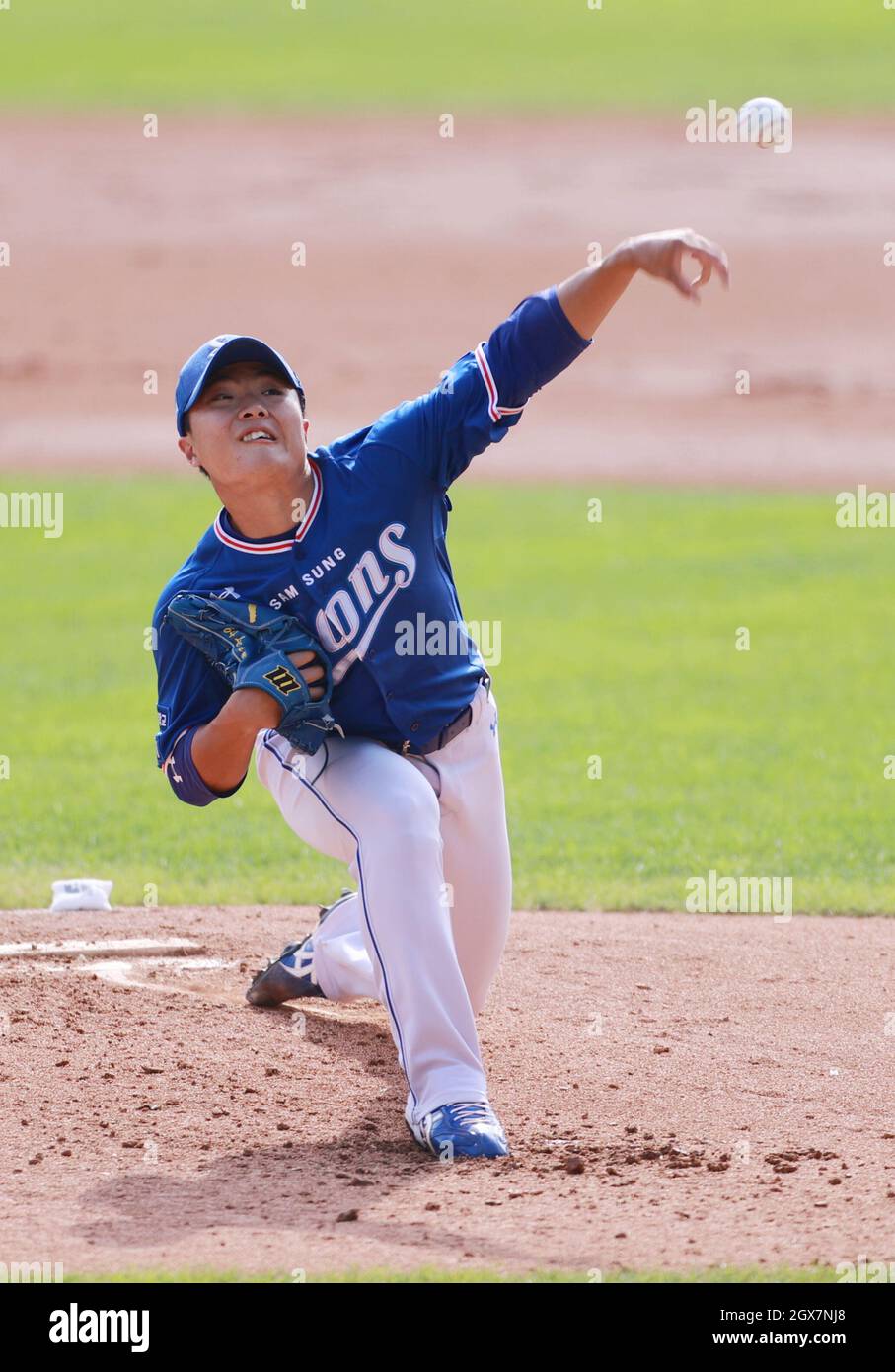 05th Oct, 2021. Samsung Lions' Lee Seung-min Lee Seung-min of Samsung Lions throws a pitch ...