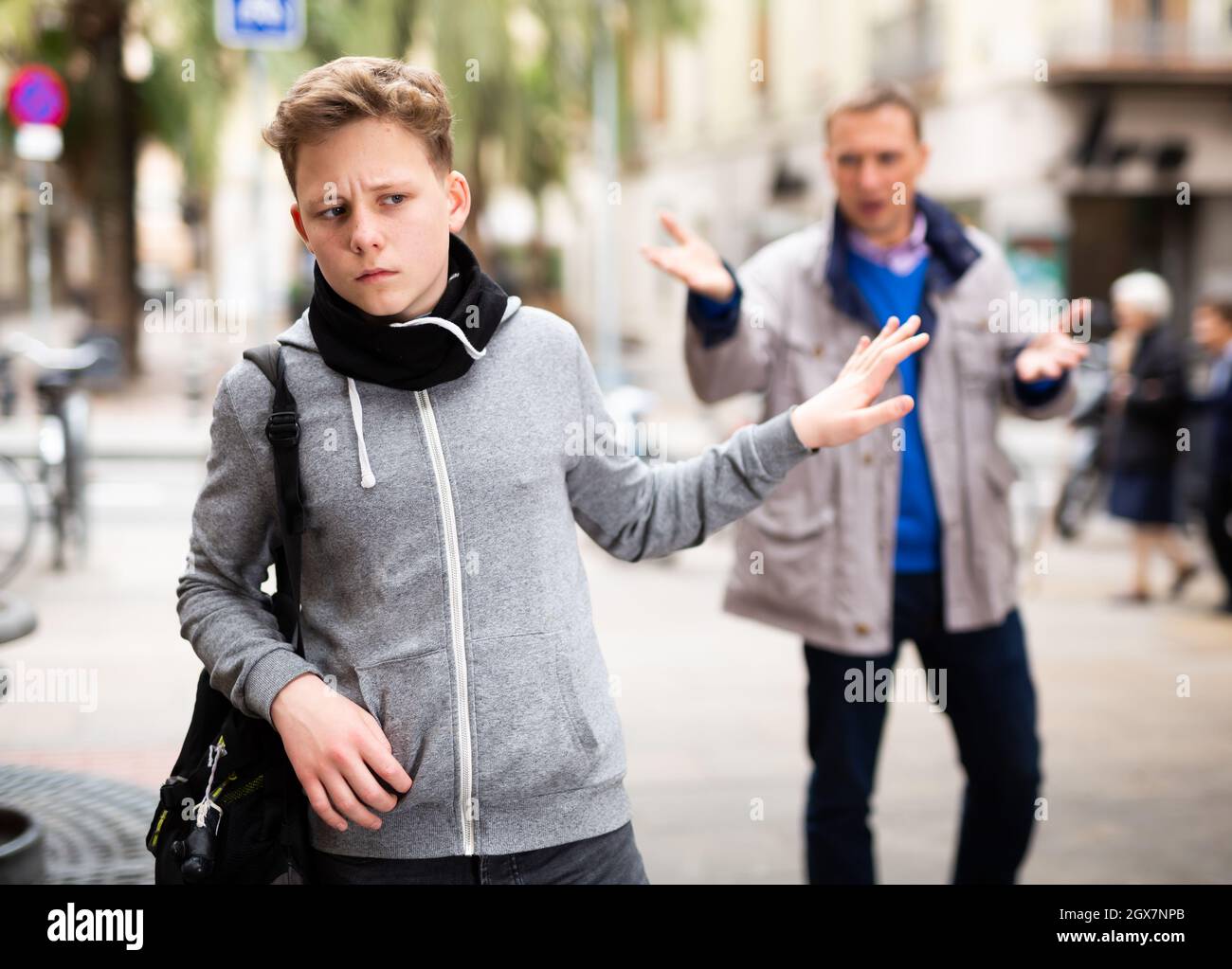 Reprimanding teenager hi-res stock photography and images - Alamy