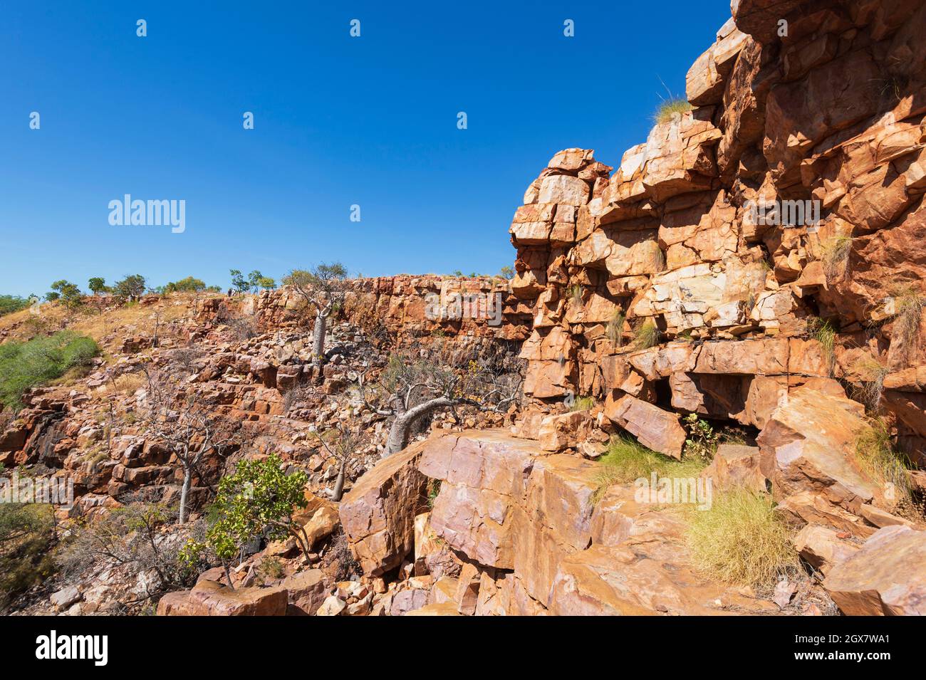 Spectacular eroded red cliffs of The Grotto, near Wyndham, Kimberley ...