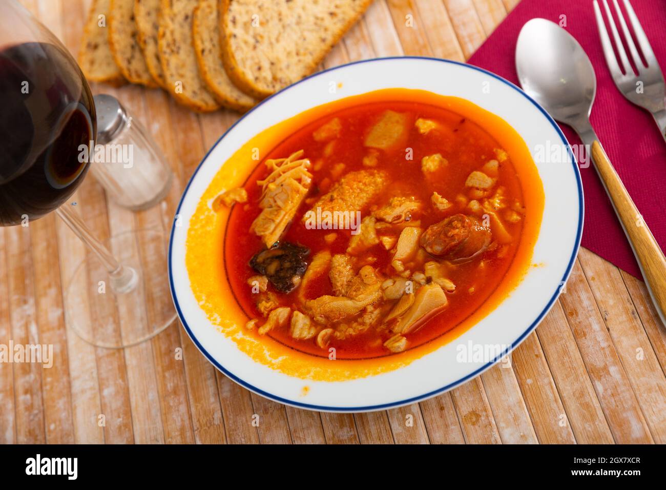 Spanish stewed tripe dish Callos a la Madrilena Stock Photo - Alamy
