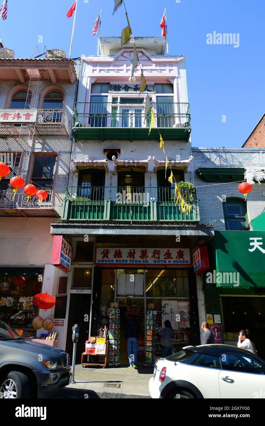 Antique Chinese style commercial buildings on 947 Grant Avenue near ...