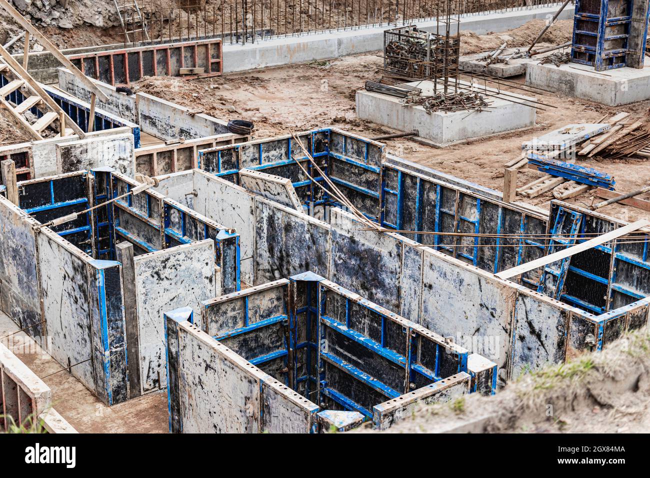 Raft Foundation High Resolution Stock Photography and Images - Alamy