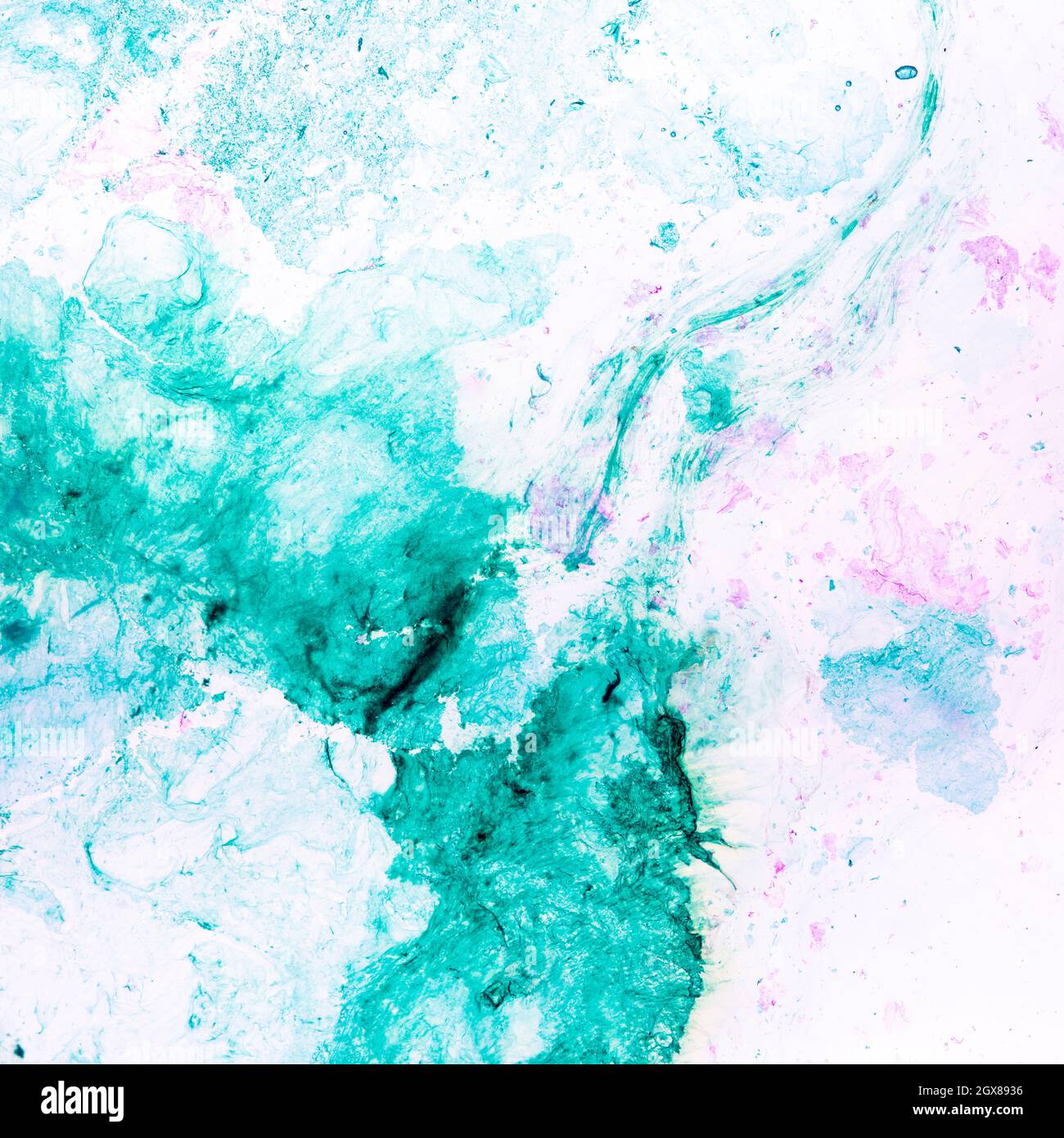 Coloured patterns on water surface Stock Photo - Alamy