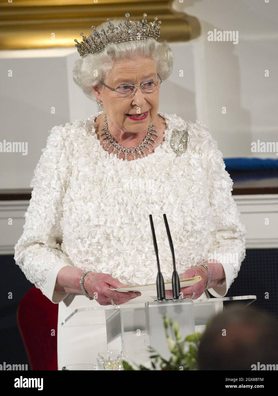 Queen elizabeth ireland 2011 speech hi-res stock photography and images ...