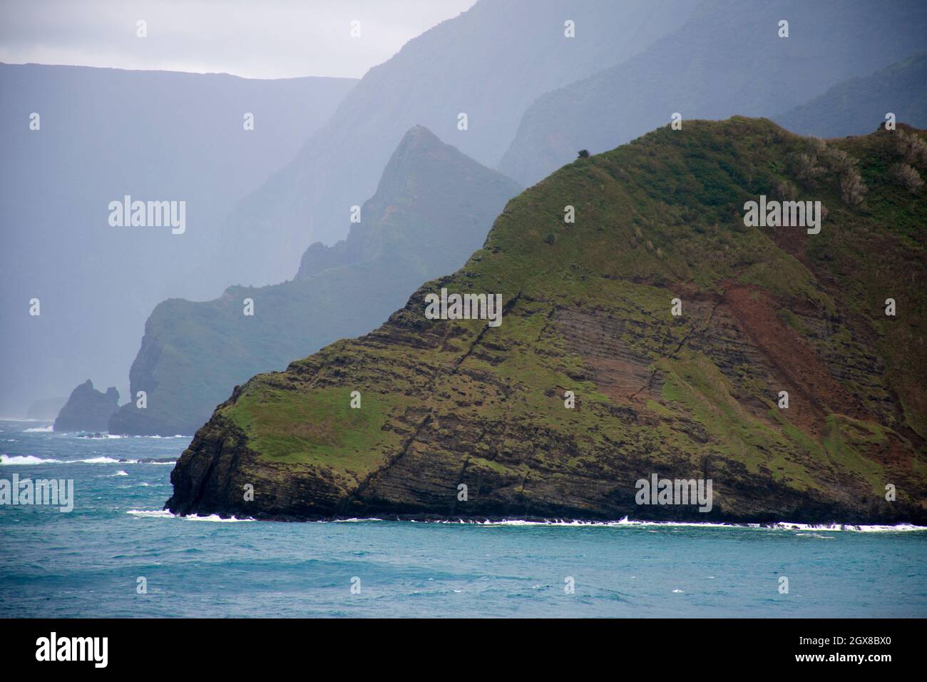 Molokai cliffs viewed from Kalawao, Kalaupapa Peninsula, Molokai ...