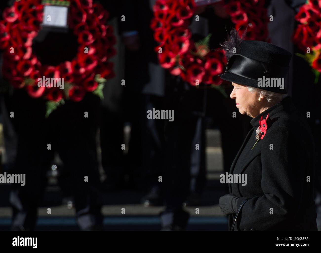 Cenotaph london queen elizabeth hi-res stock photography and images - Alamy
