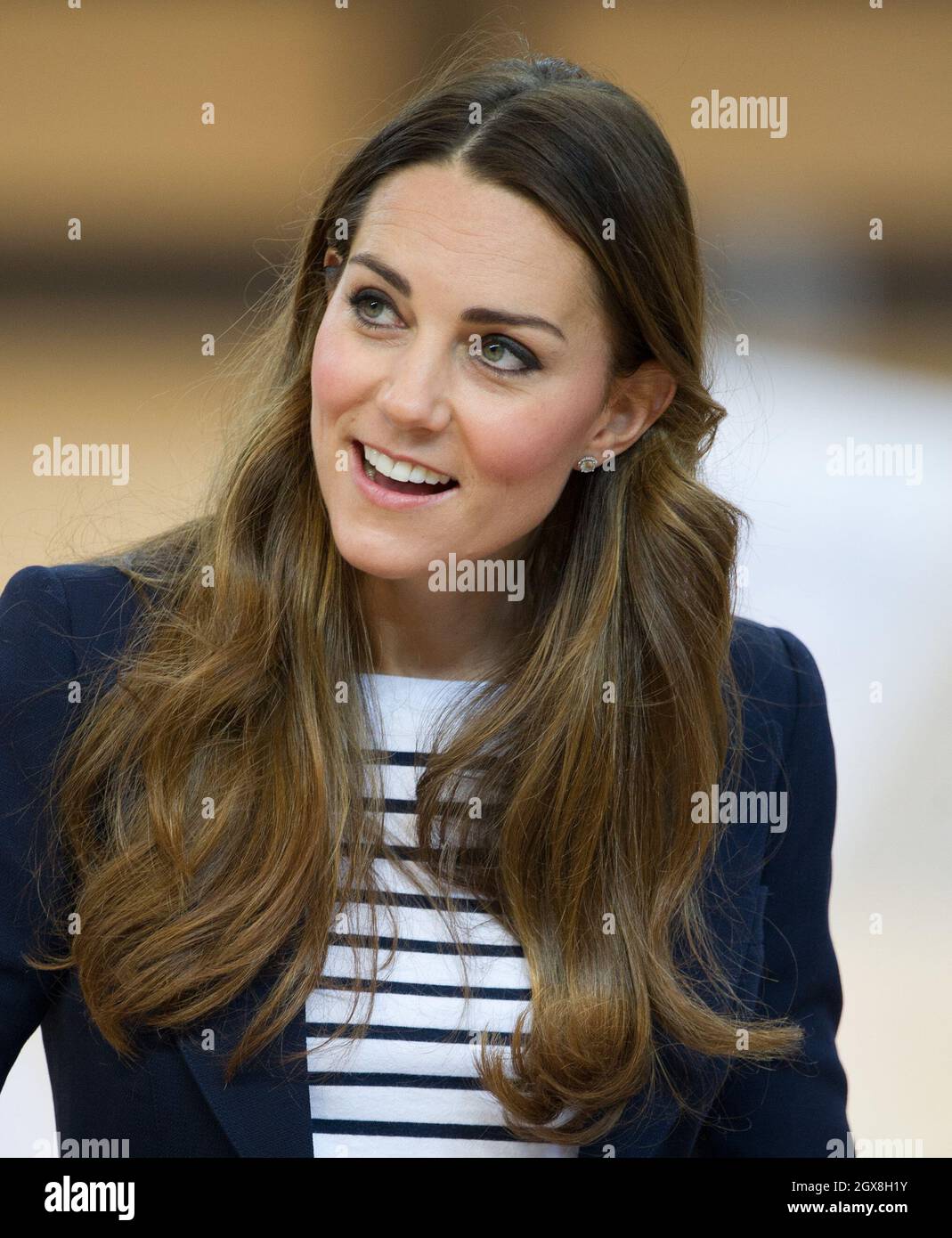 Princess catherine kate middleton headshot head shot hi-res stock ...