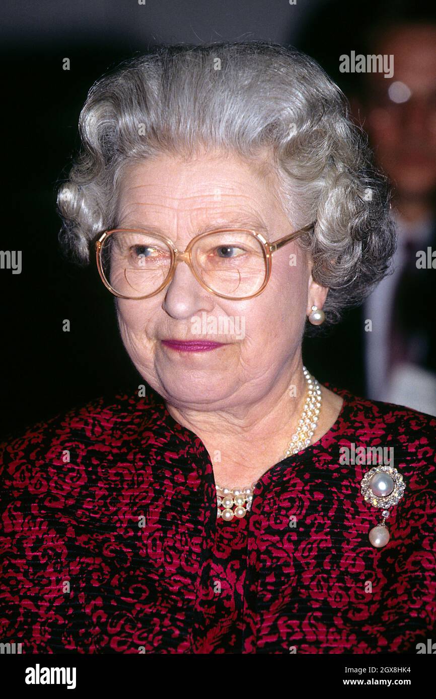 Queen Elizabeth visits Victoria and Albert Museum in London Stock Photo ...