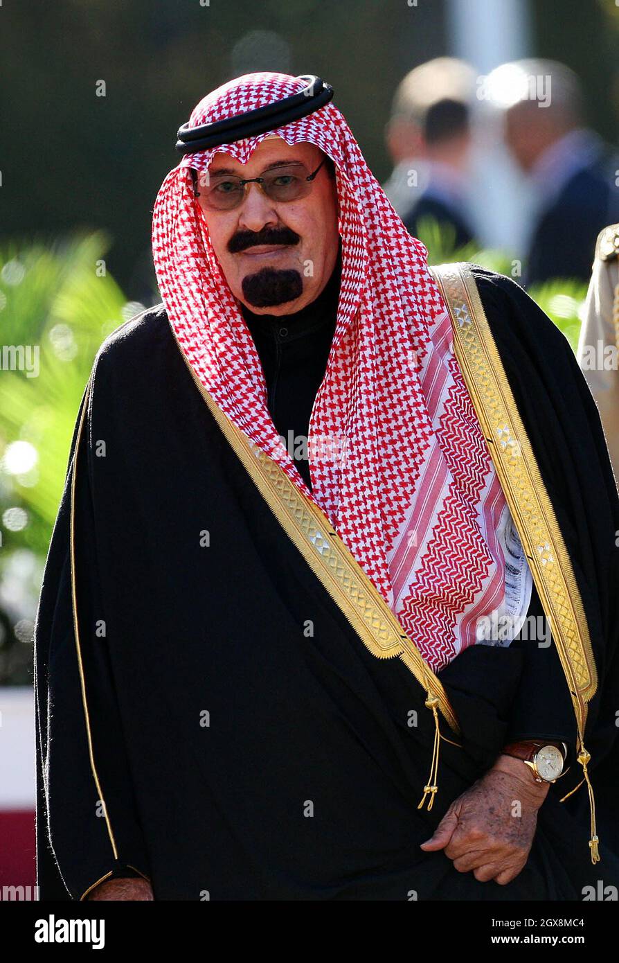 King Abdullah of Saudi Arabia attends a ceremonial welcome at Horse ...