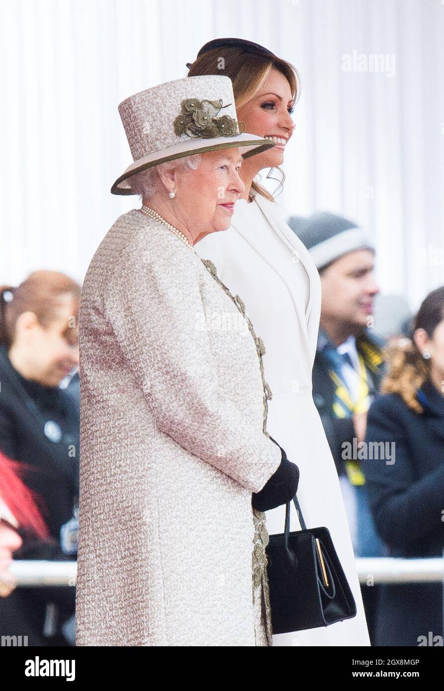 Queen Elizabeth ll and Angelica Rivera, wife of Mexican President ...