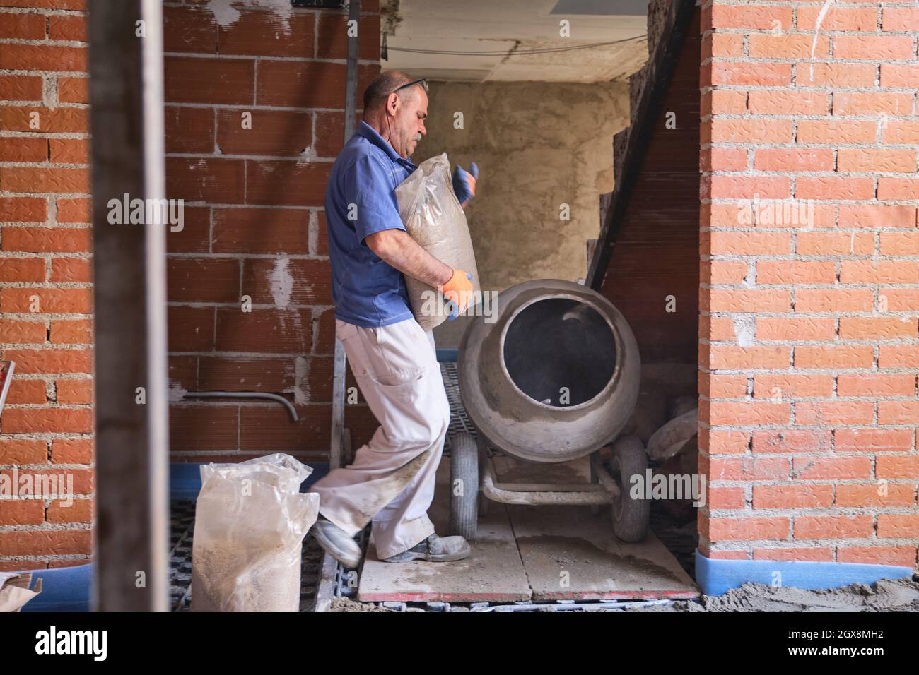 Concrete sandbag construction hi-res stock photography and images - Alamy
