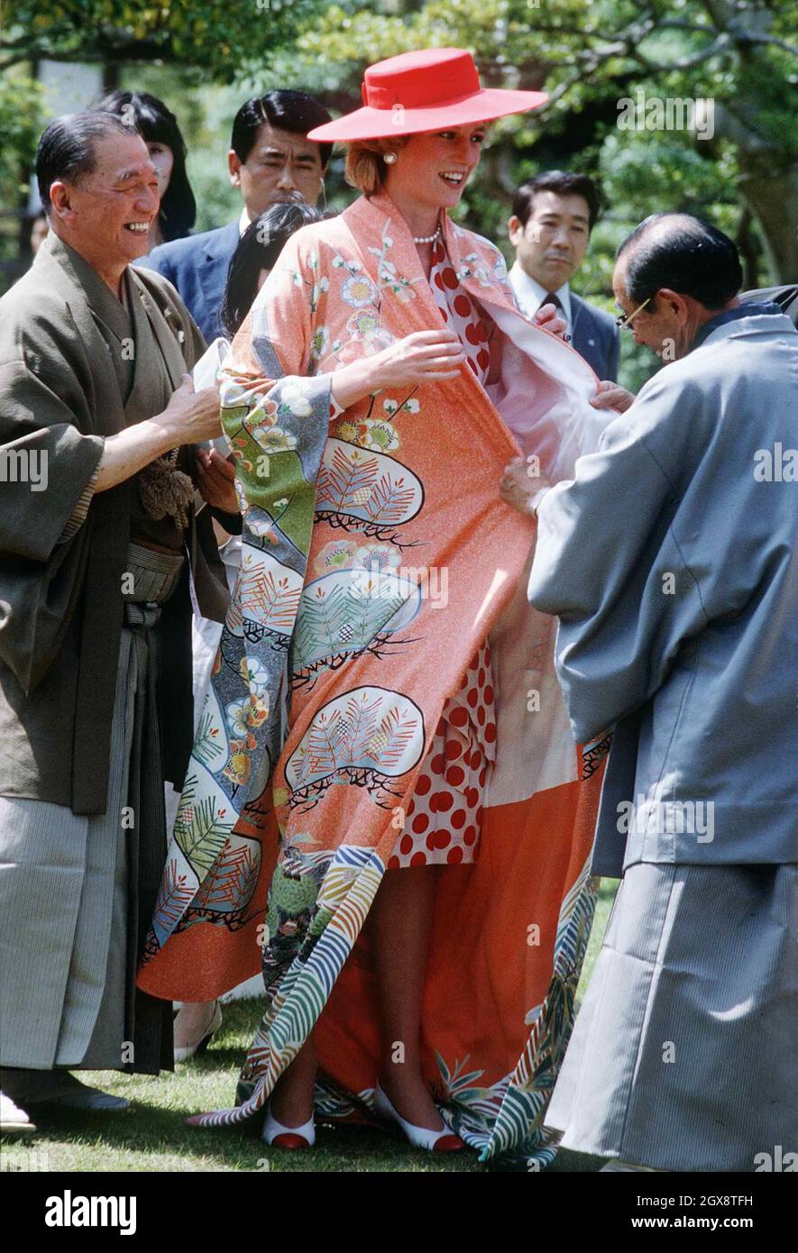 Princess diana 1986 japan hi-res stock photography and images - Alamy