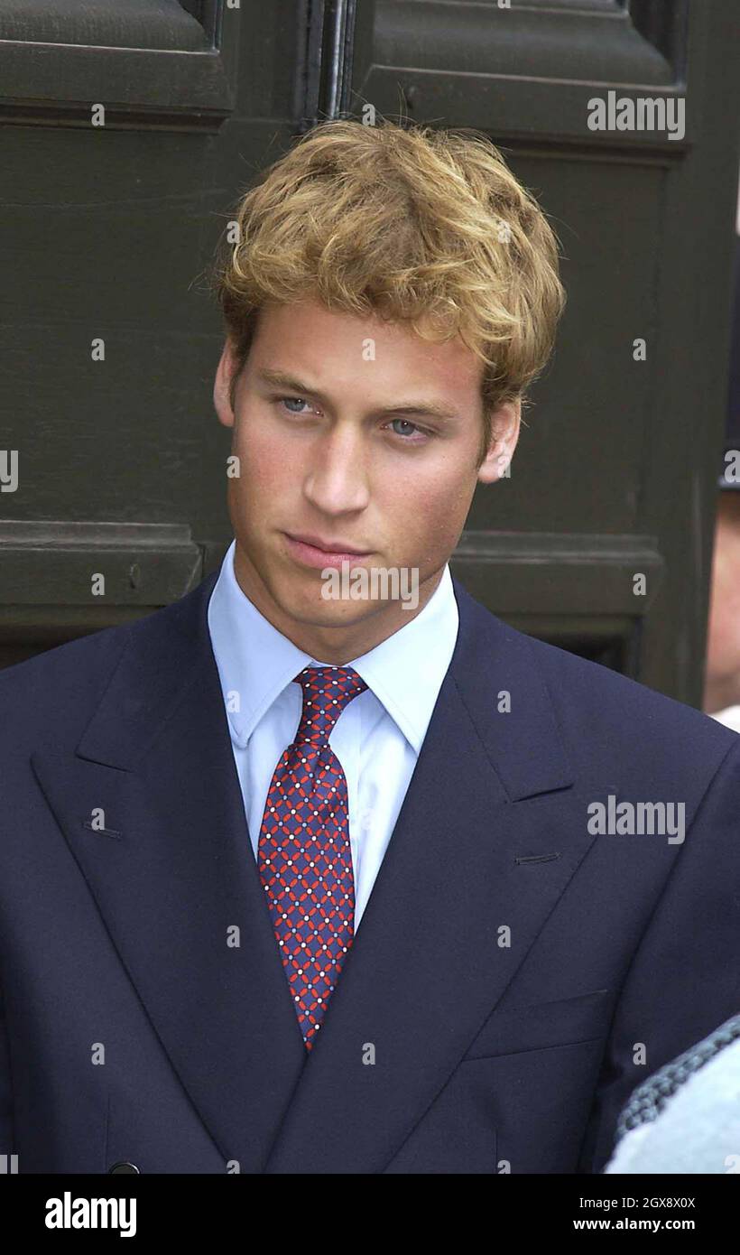 Prince william portrait 2001 hi-res stock photography and images - Alamy