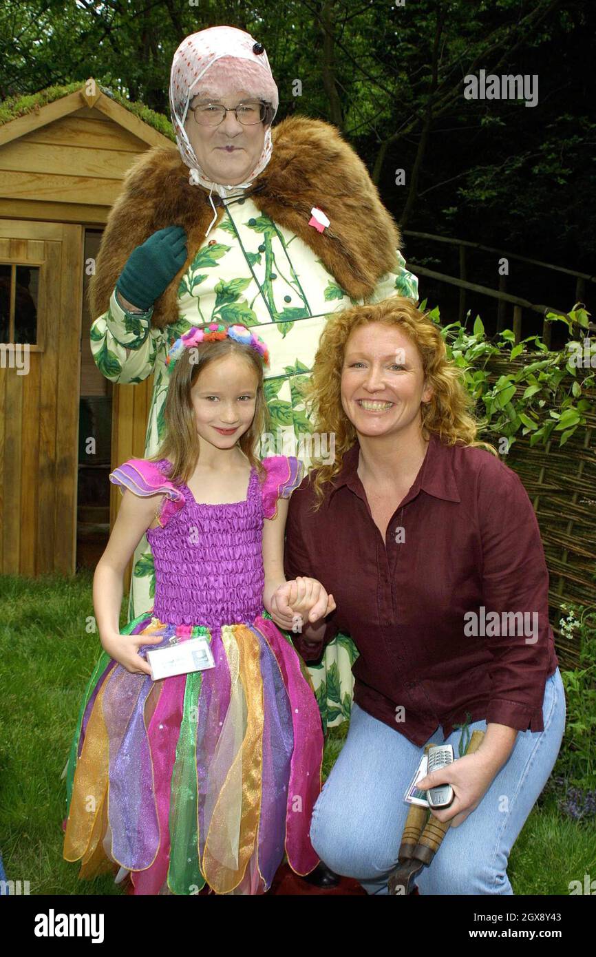 Charlie dimmock garden hi-res stock photography and images - Alamy