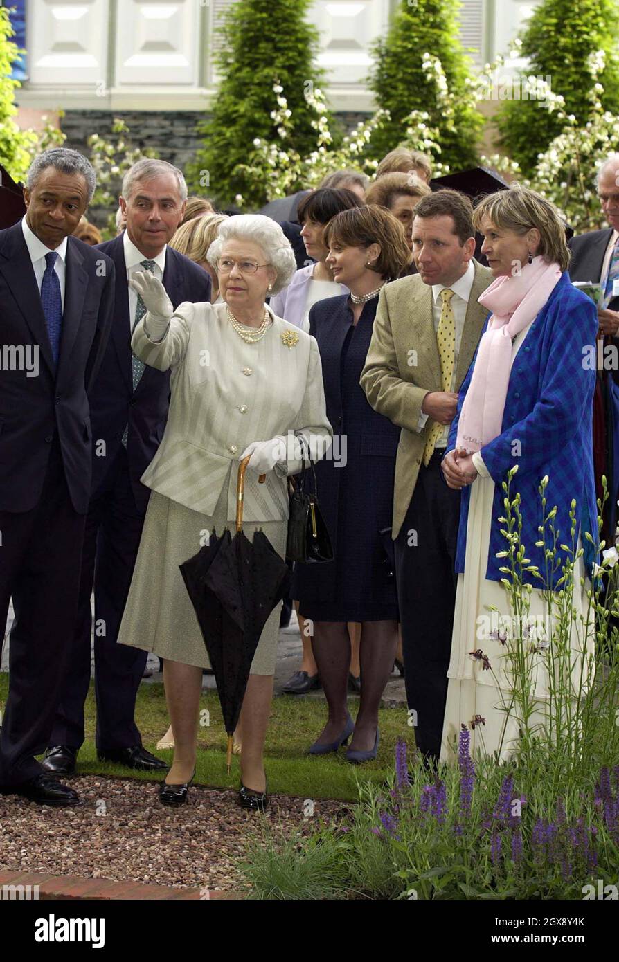 Queen Elizabeth visits the Chelsea Flower Show. Full length. Â©Anwar ...