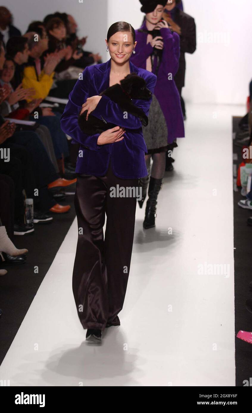Models on the catwalk at the Ron Chere Skin 2004 Fashion Show in New ...