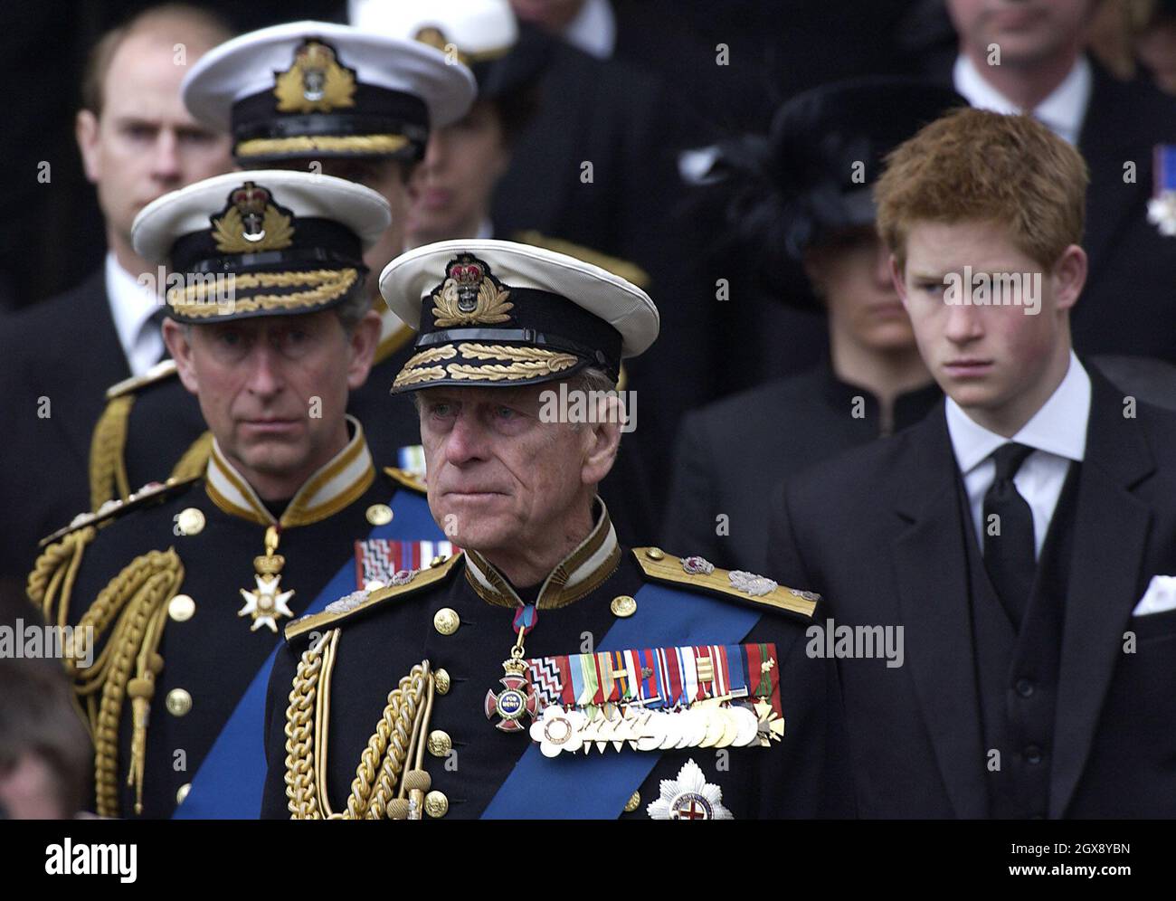 Prince Charles and Prince Edward at the Queen Mother funeral at ...