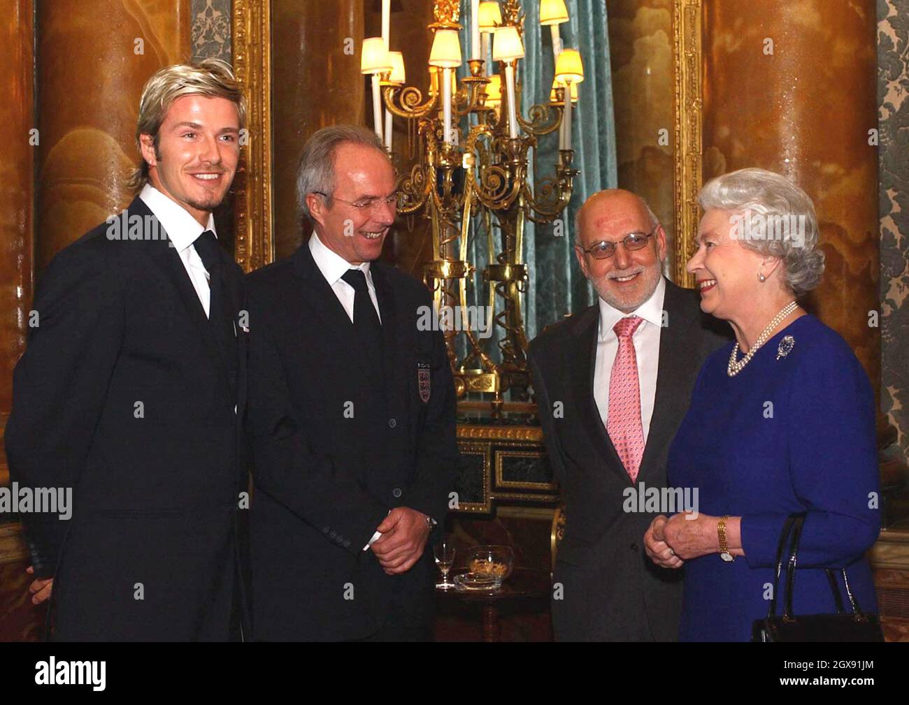 The Queen meets Sven Goran Eriksson, David Beckham and the England ...