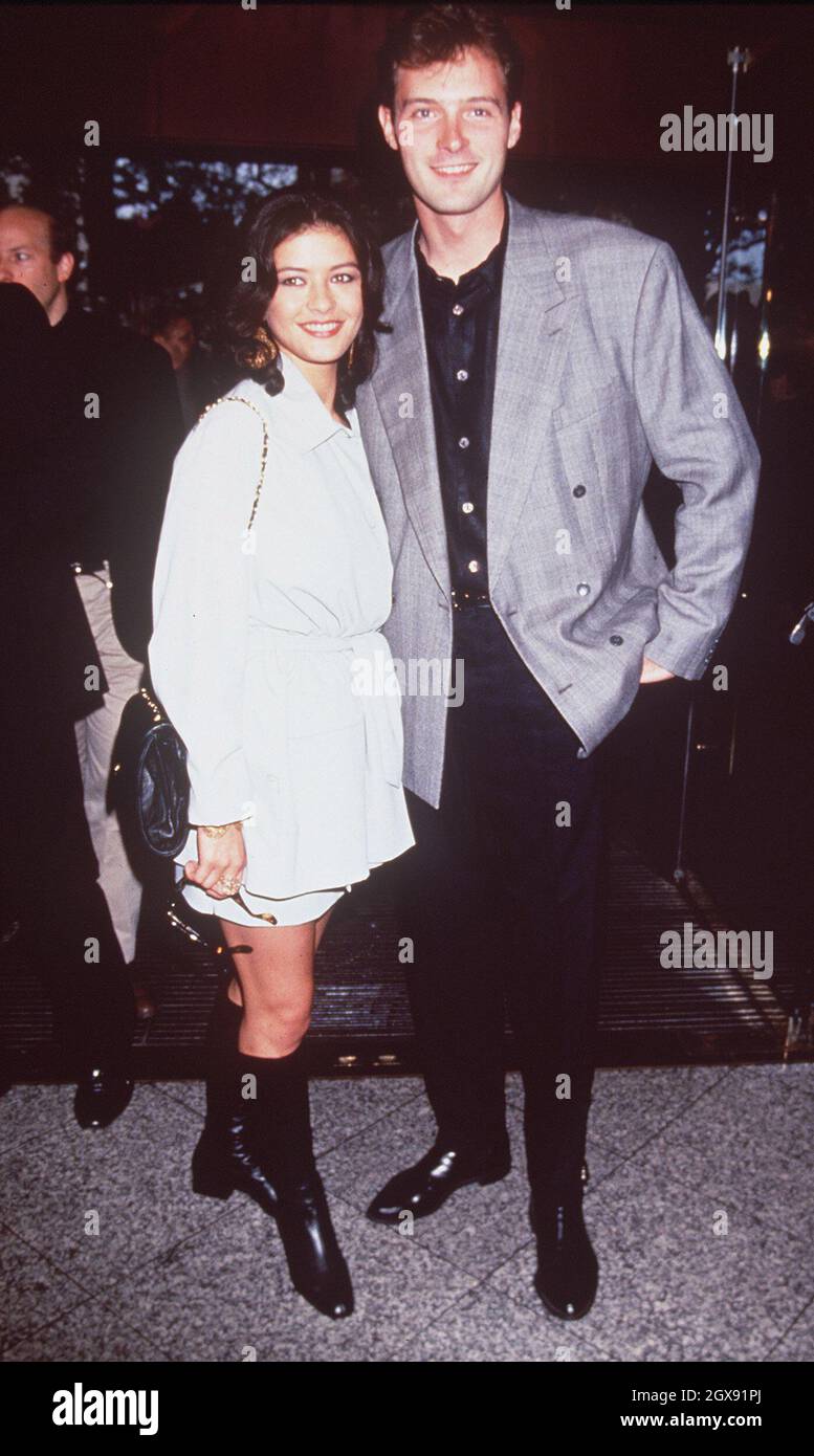 John Leslie and Catherine Zeta Jones Stock Photo - Alamy