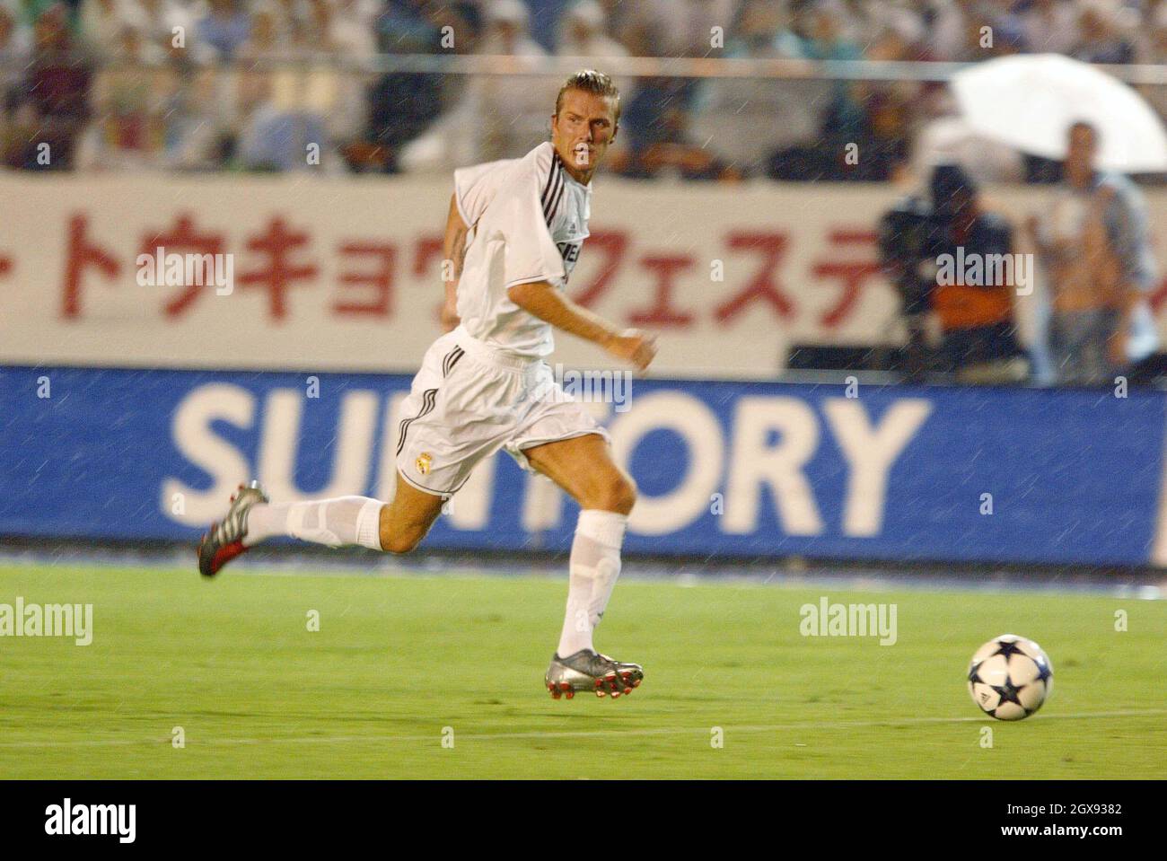 David Beckham playing for Real Madrid during an exhibition match ...