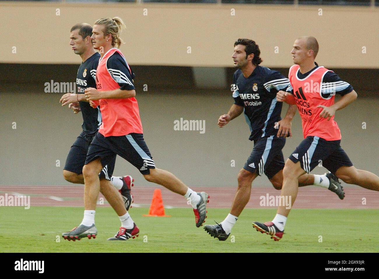 Figo beckham hi-res stock photography and images - Alamy