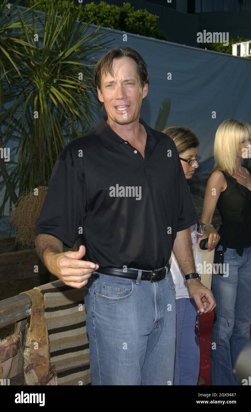 Kevin Sorbo at world premiere of movie Open Range Stock Photo - Alamy