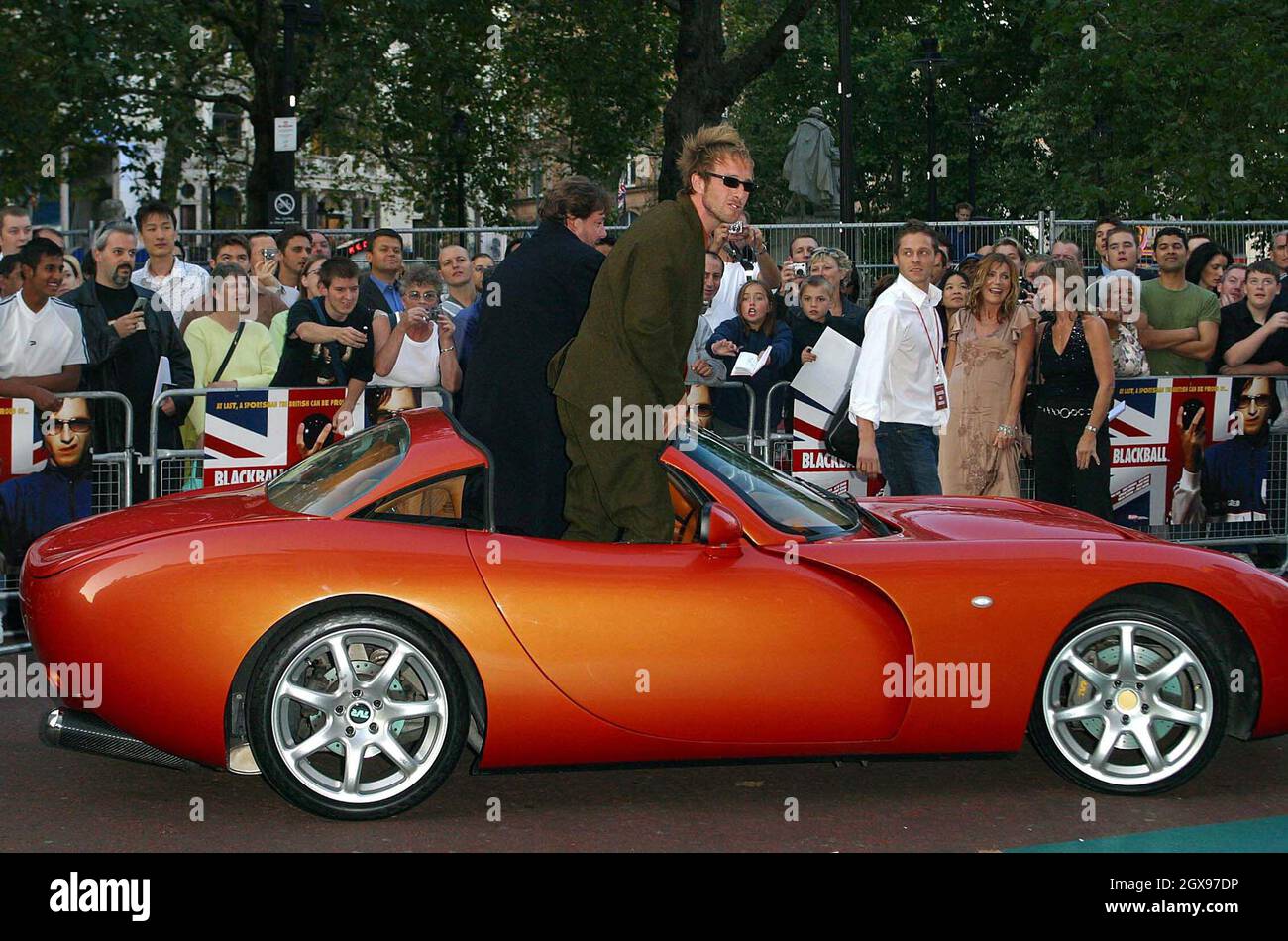 Paul Kaye and Johnny Vegas arrive in a car to the film premiere of ...