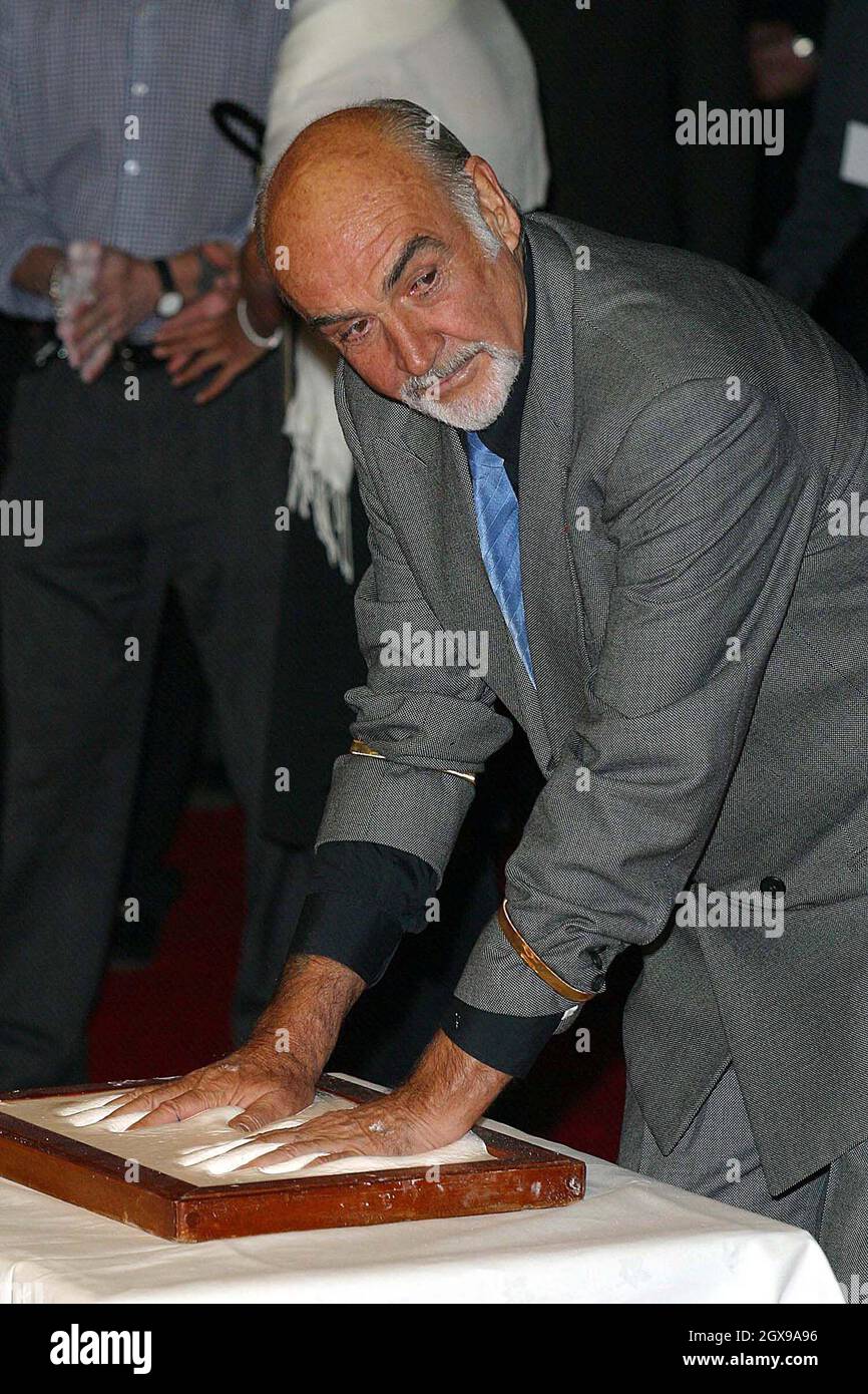 Sean Connery at the film premiere of The LEAGUE of the extraordinary ...