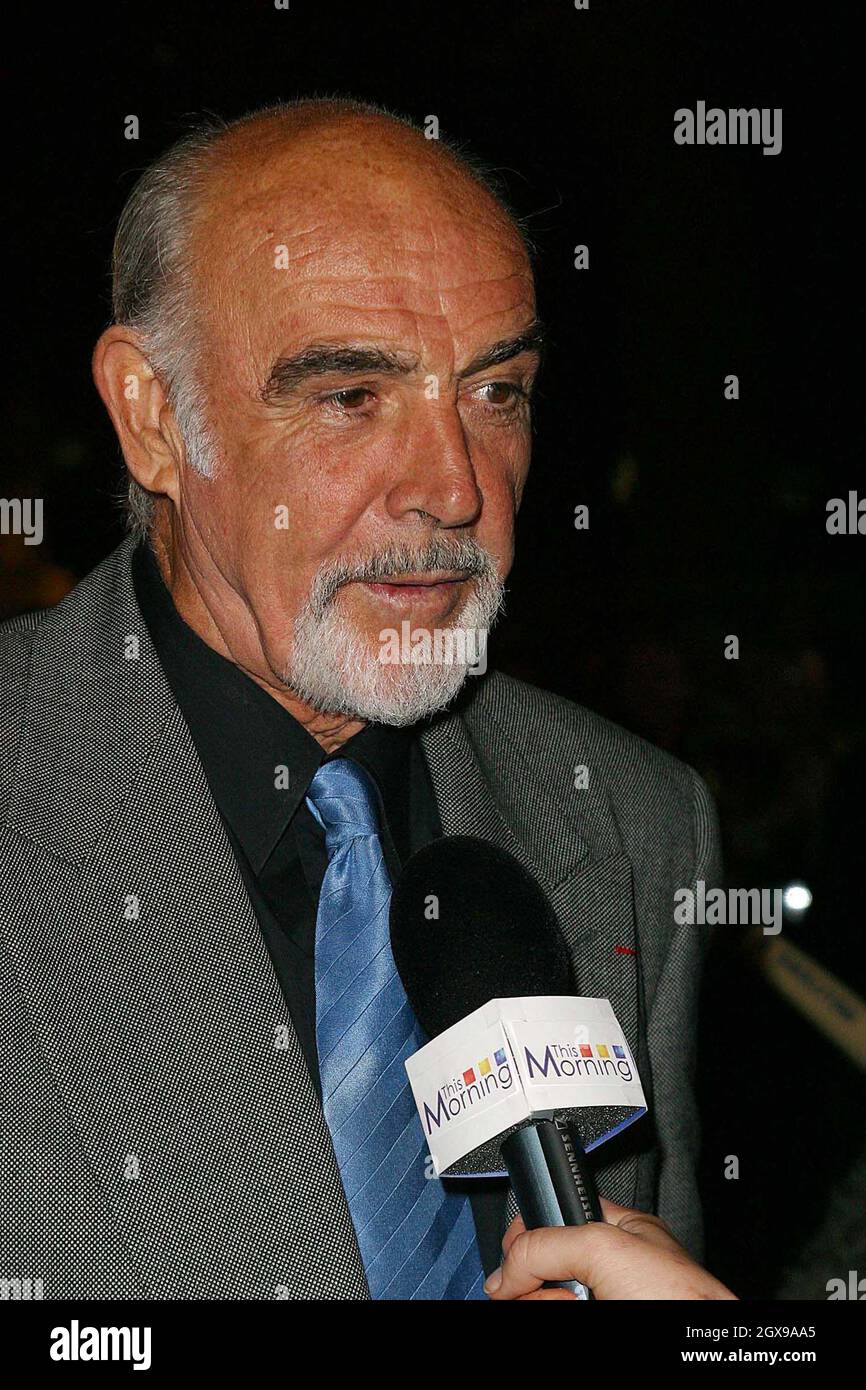 Sean Connery at the film premiere of The LEAGUE of the extraordinary ...