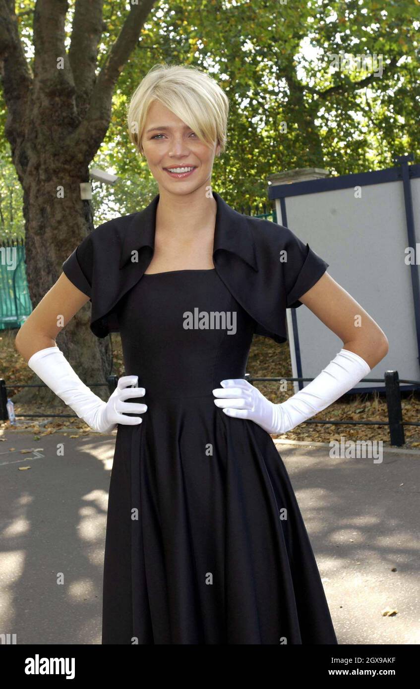 Jodie Kidd modelling for Paul Costello at London Fashion Week Stock ...