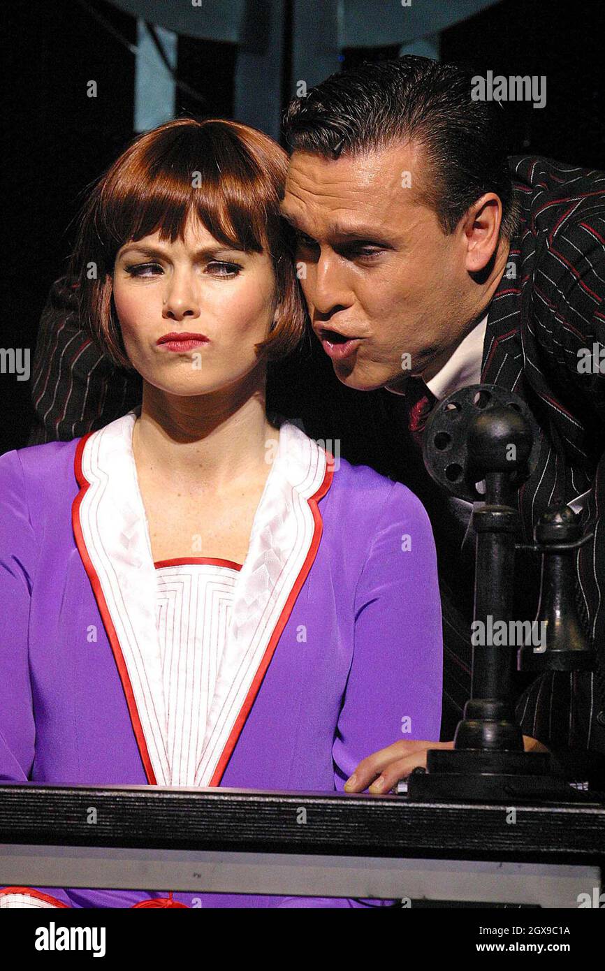 Amanda Holden and Craig Urbani in a performance of Thoroughly Modern ...
