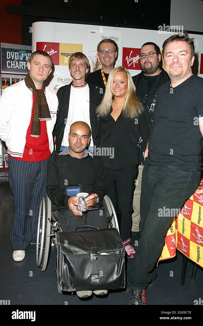 Ricky Gervais, Mackenzie Crook, Martin Freeman, Lucy Davis and Wans ...