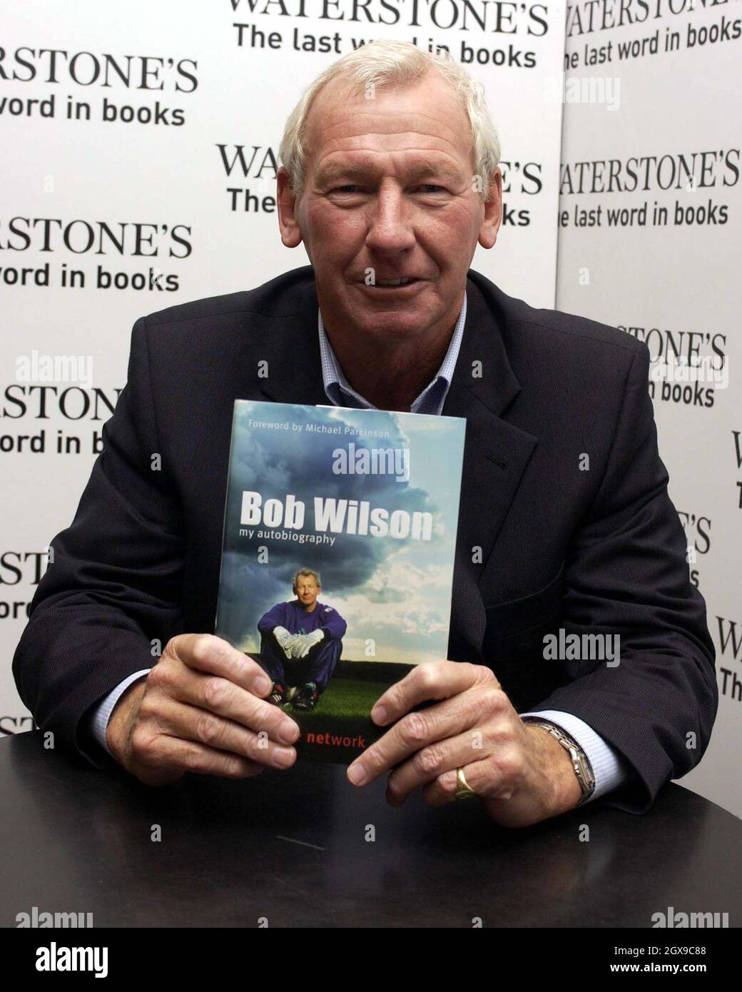 Bob Wilson at Waterstones in London's Leadenhall market Stock Photo - Alamy