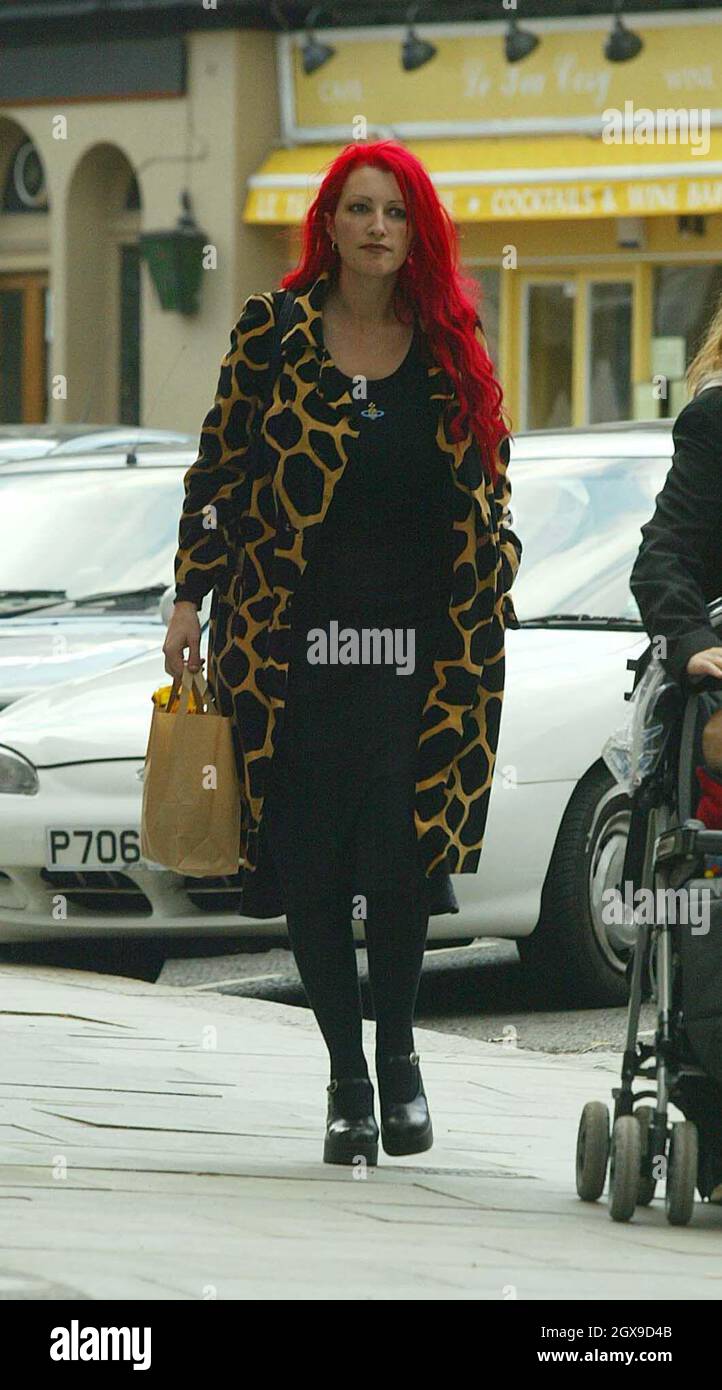 Jane Ross, wife of Jonathan Ross, out in north London Stock Photo - Alamy