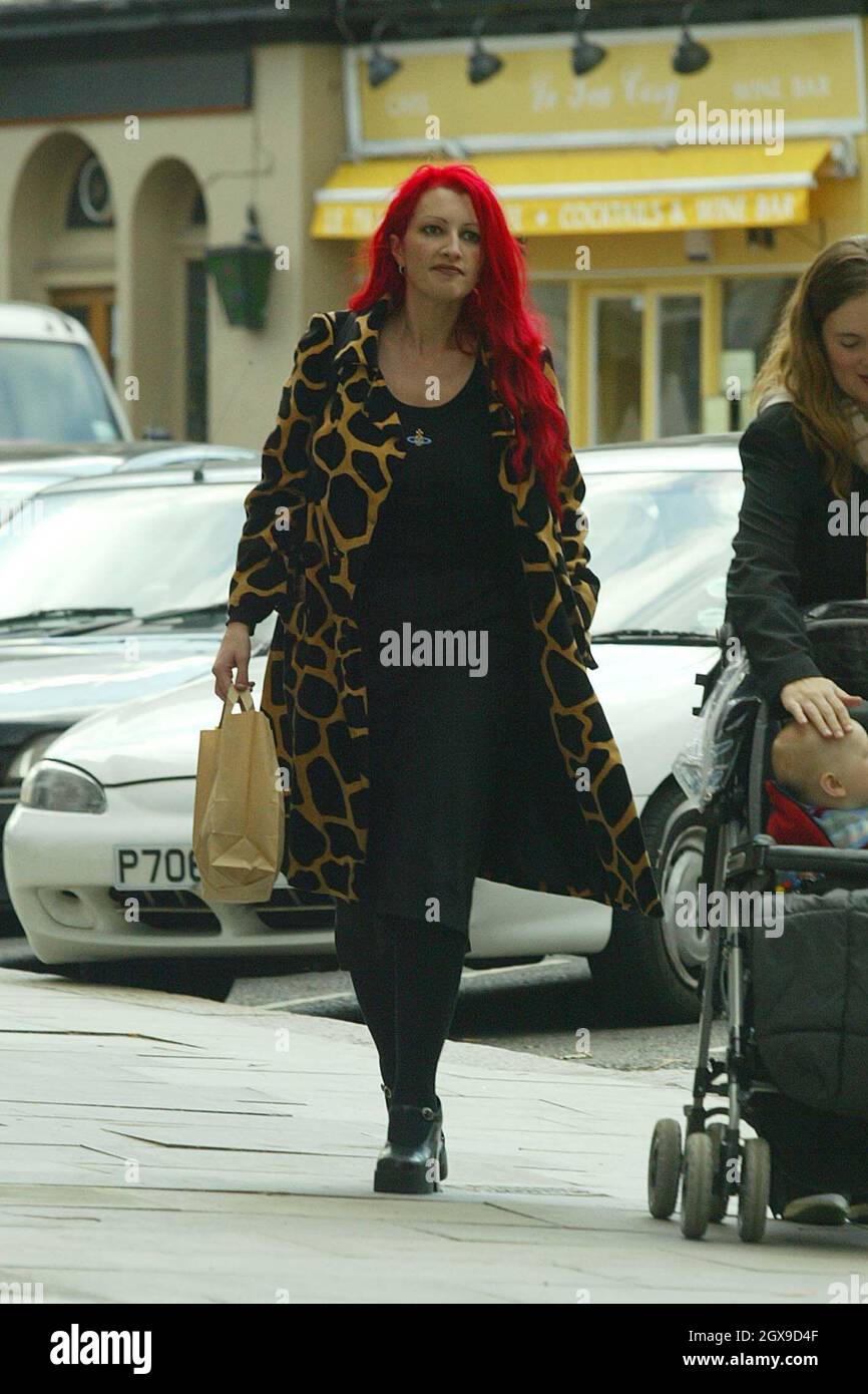 Jane Ross, wife of Jonathan Ross, out in north London Stock Photo - Alamy