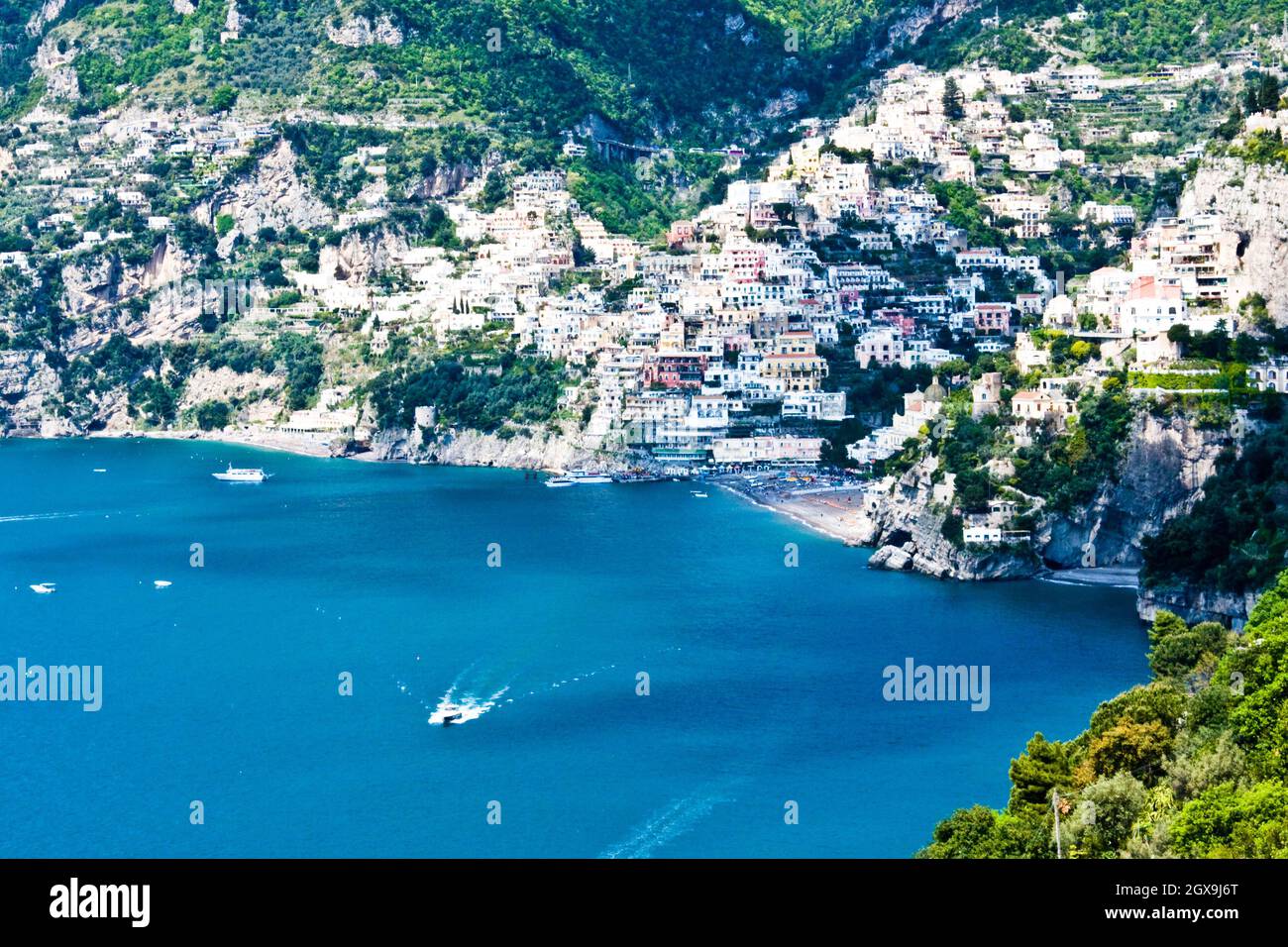 View of the town and beach along the coast in Positano Stock Photo - Alamy