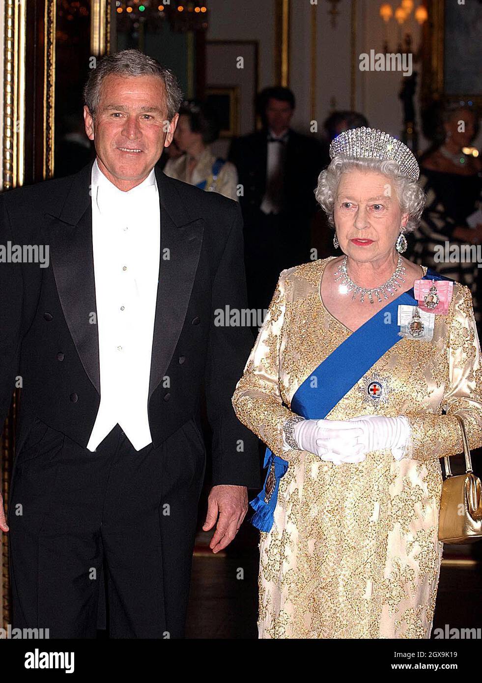 George Bush with The Queen at the State Banquet laid on for the US ...