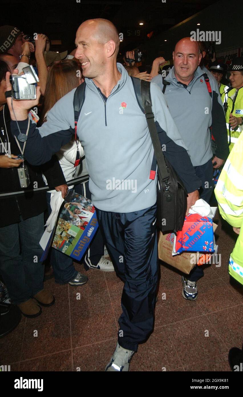 The England rugby team arrives at Heathrow Airport Stock Photo - Alamy