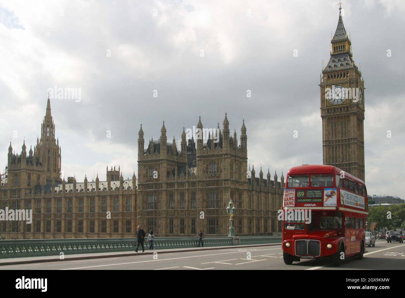 The Houses of Parliament with the Big Ben clock tower Stock Photo - Alamy