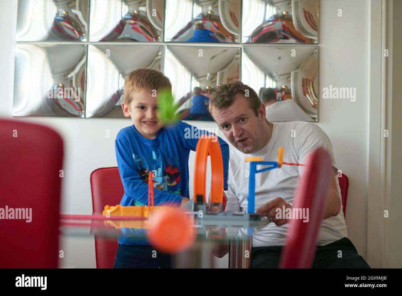 Kids car track loop hi-res stock photography and images - Alamy