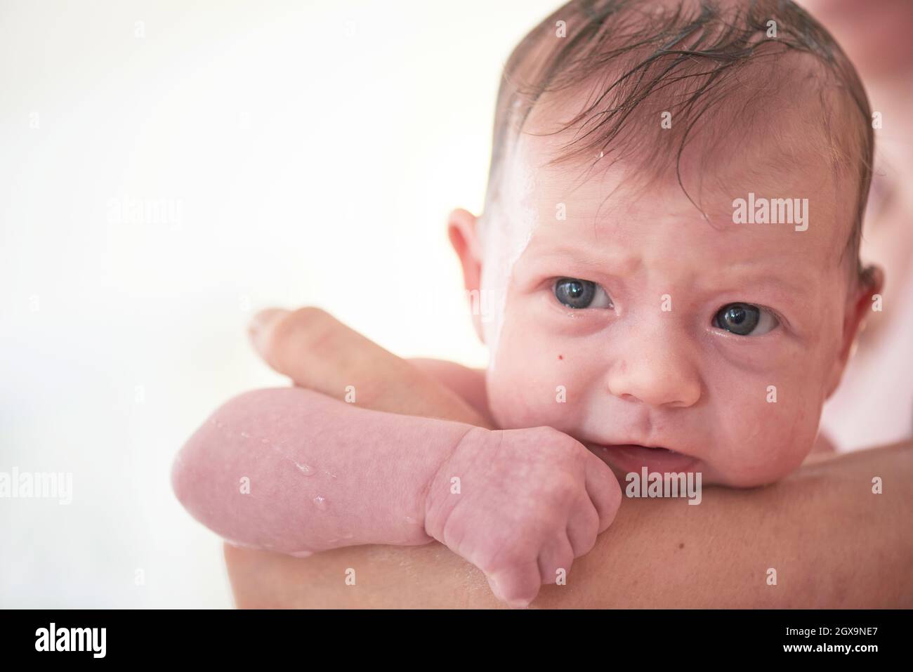 Mother Is Bathing Newborn Baby Girl Taking A Bath Stock Photo Alamy mother-is-bathing-newborn-baby-girl-taking-a-bath-stock-photo-alamy