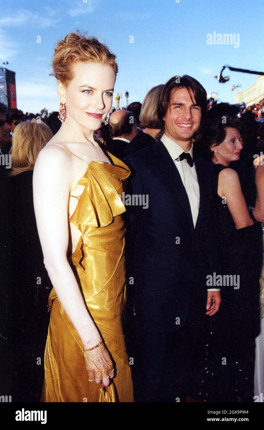 TOM CRUISE & NICOLE KIDMAN AT THE ESQUIRE MAG PARTY FOR EYES WIDE SHUT ...