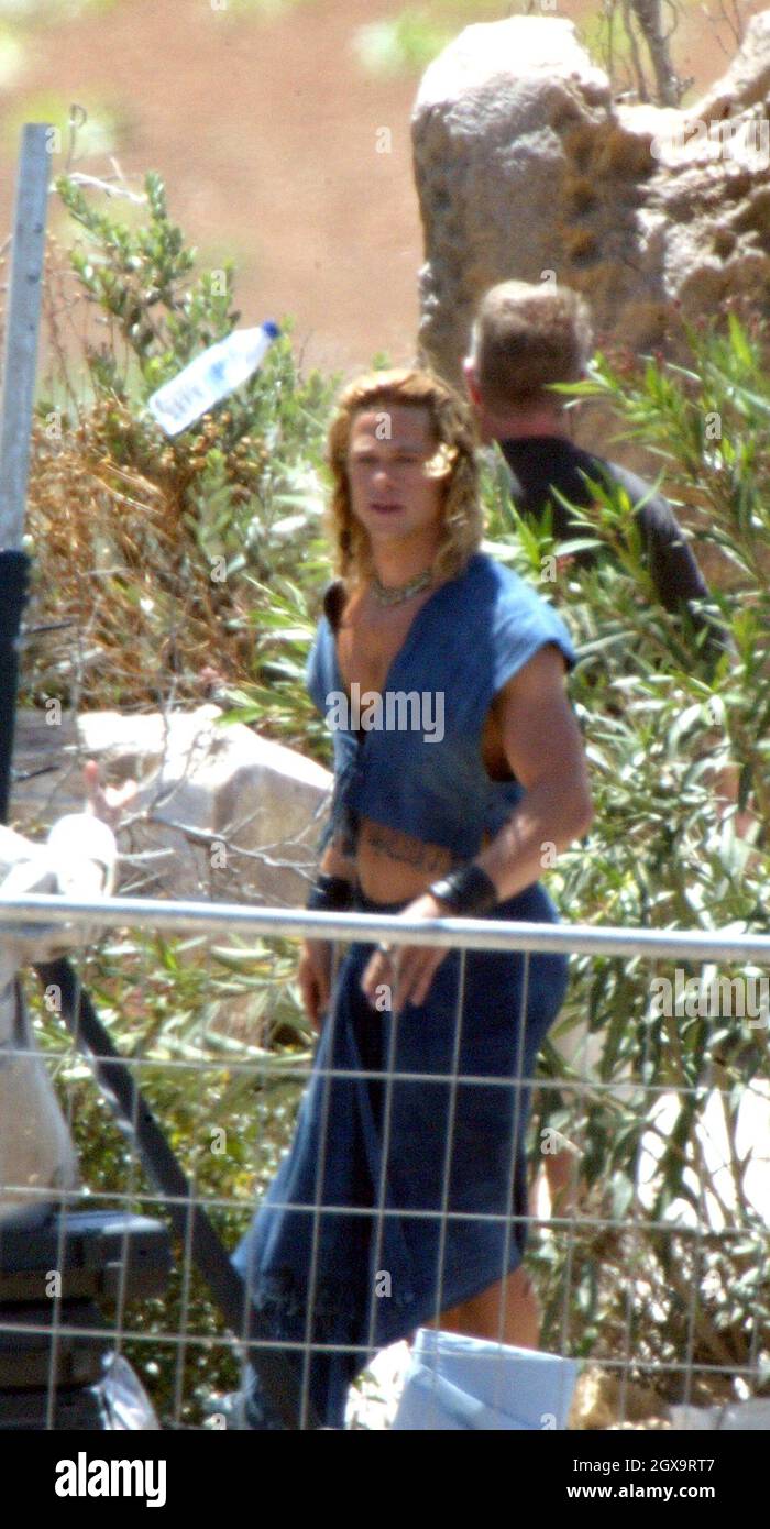 Brad Pitt on the set of Troy in Malta Stock Photo - Alamy